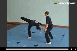 Arch onto a squat base - Tummy Up Variation Key 5 2 | Sportplan