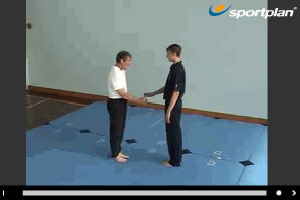 Fingers to fingers grip. One hand Diagonal Key 5 3 | Sportplan