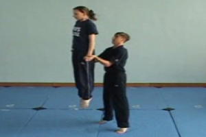 Lifting hand to hand Key 5 Partner Lifting - | Sportplan