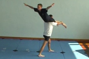 Squat Lift into Horizontal Balance. Key 5 6 | Sportplan