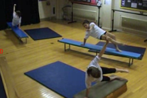 tummy up and down with balances Key 1 content | Sportplan